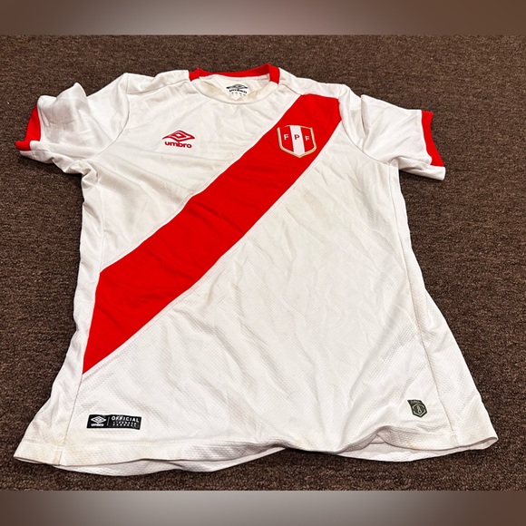 Umbro | Shirts | Umbro Peru Fpf Shirt Mens White Soccer Jersey Football ...